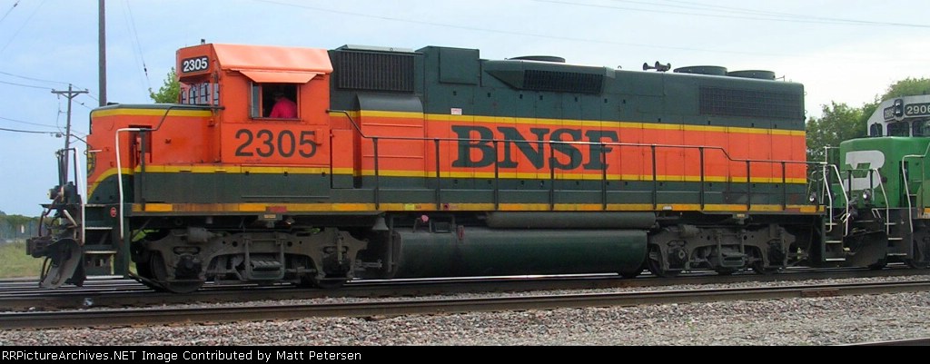 BNSF 2305